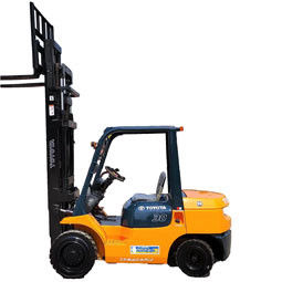 Toyota Used Diesel Forklift 7F 3 Ton 6 Meter Lifting Height Three Stages Masts